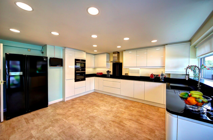 Kitchen Gallery - Richard & Richard's
