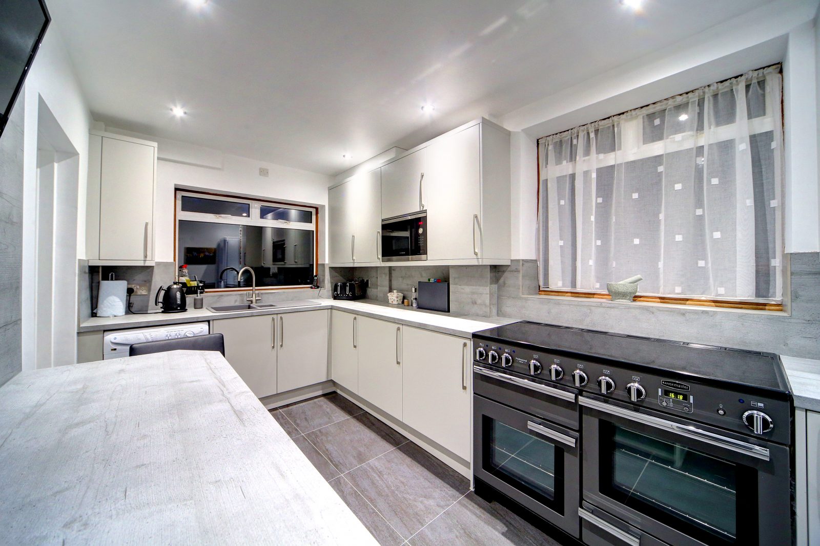 Kitchen Gallery - Richard & Richard's