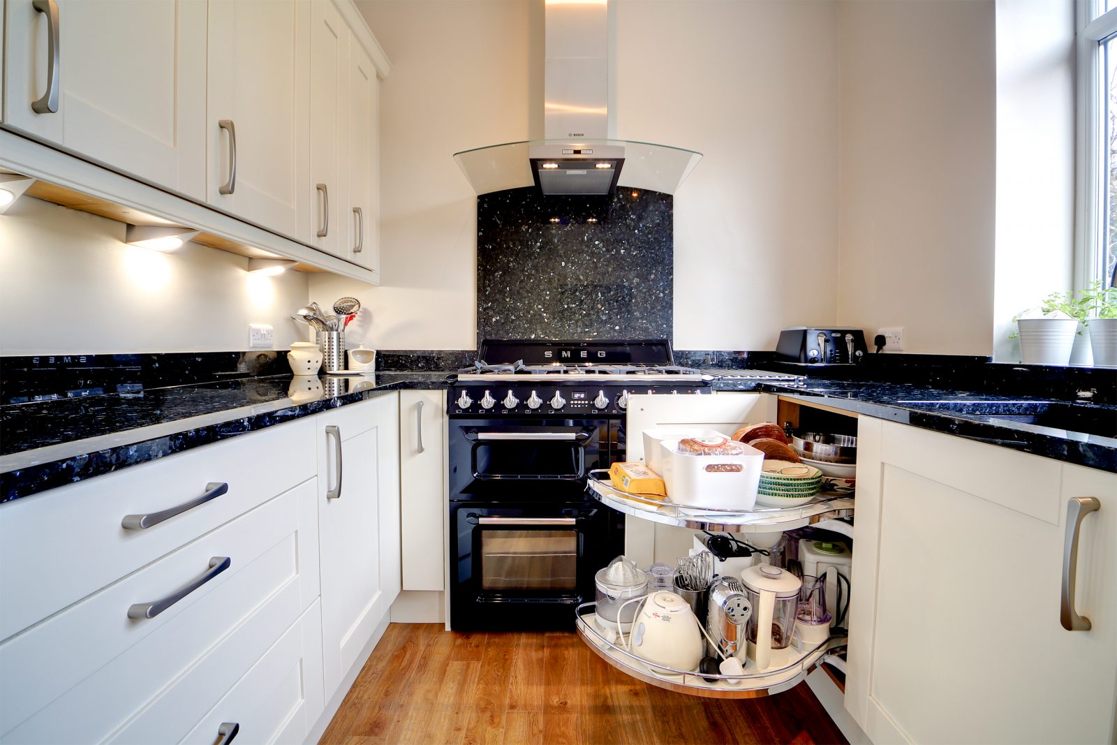 Kitchen Gallery - Richard & Richard's
