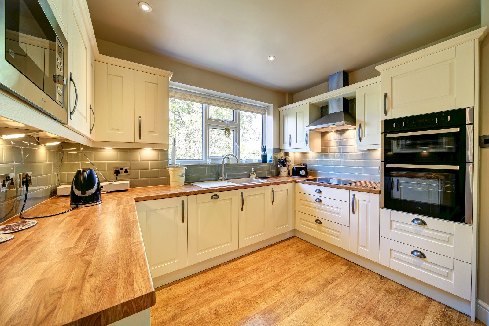 Kitchen Gallery - Richard & Richard's